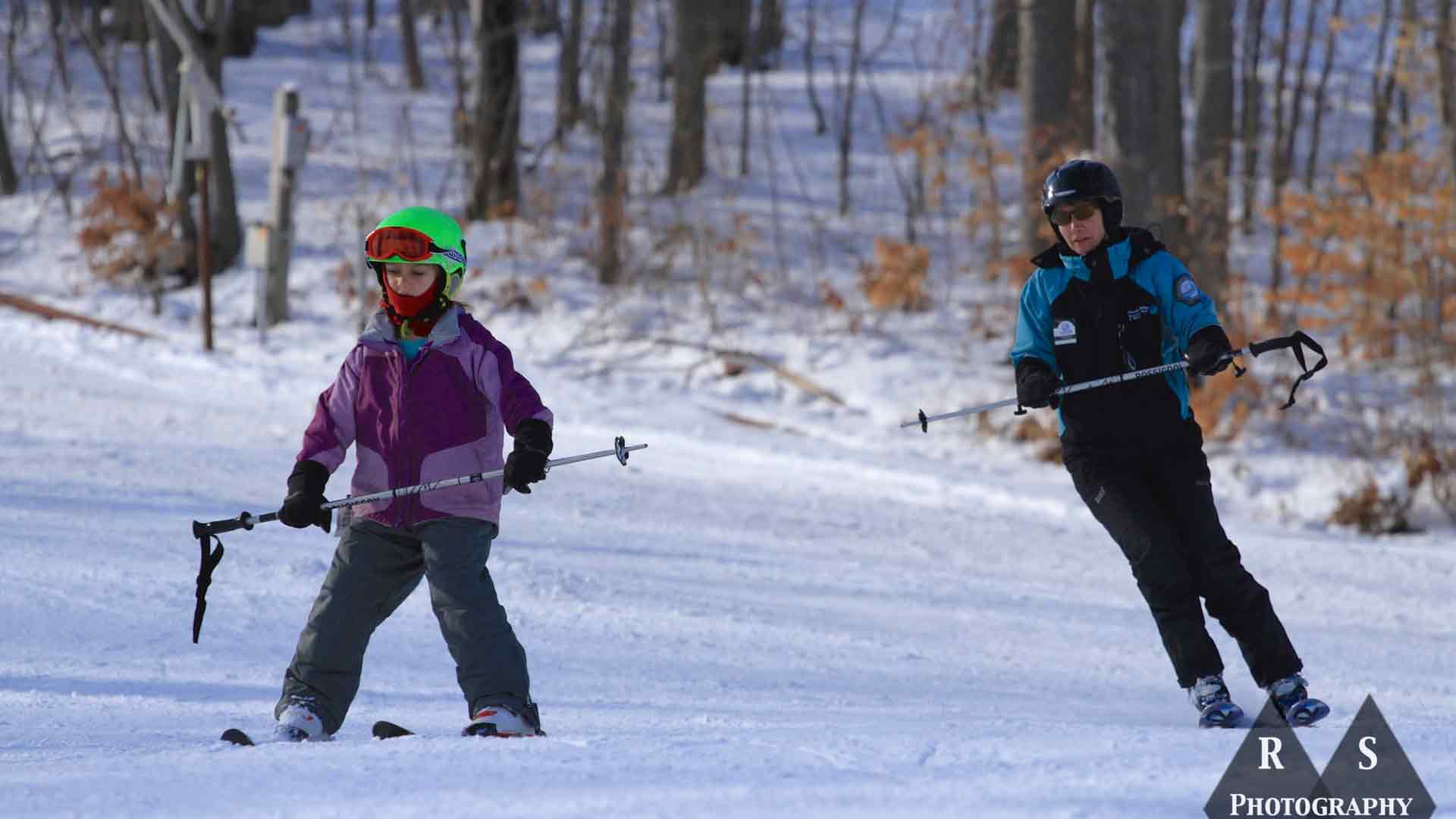 Ski & Snowboard - Powder Ridge Mountain Park & Resort