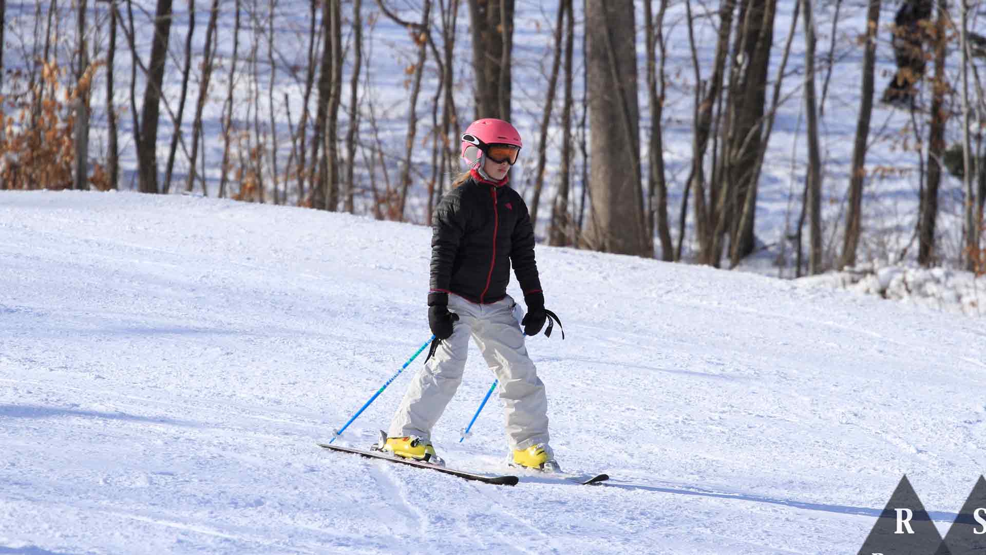Ski & Snowboard - Powder Ridge Mountain Park & Resort